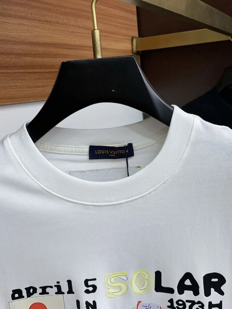 Precise copy Louis Vuitton T-Shirts