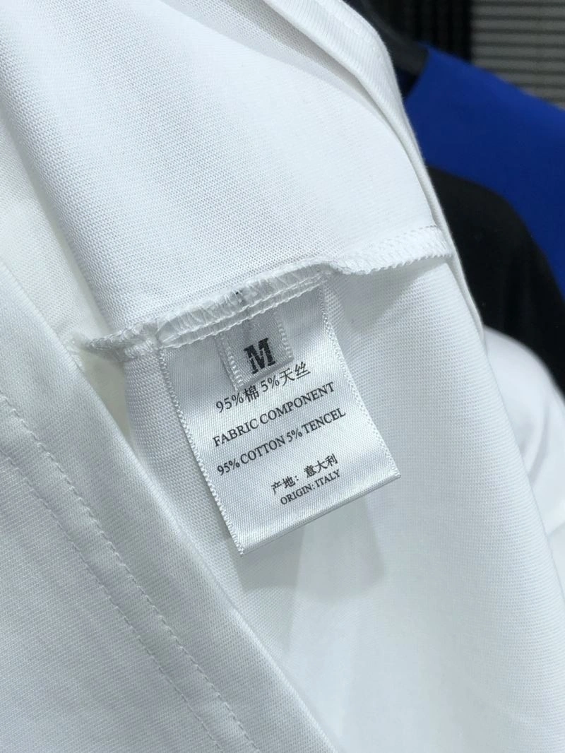 Bargain Louis Vuitton T-Shirts