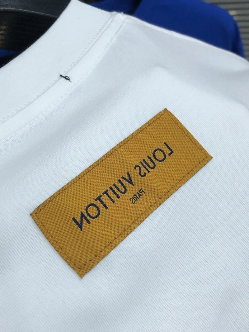 Bargain Louis Vuitton T-Shirts