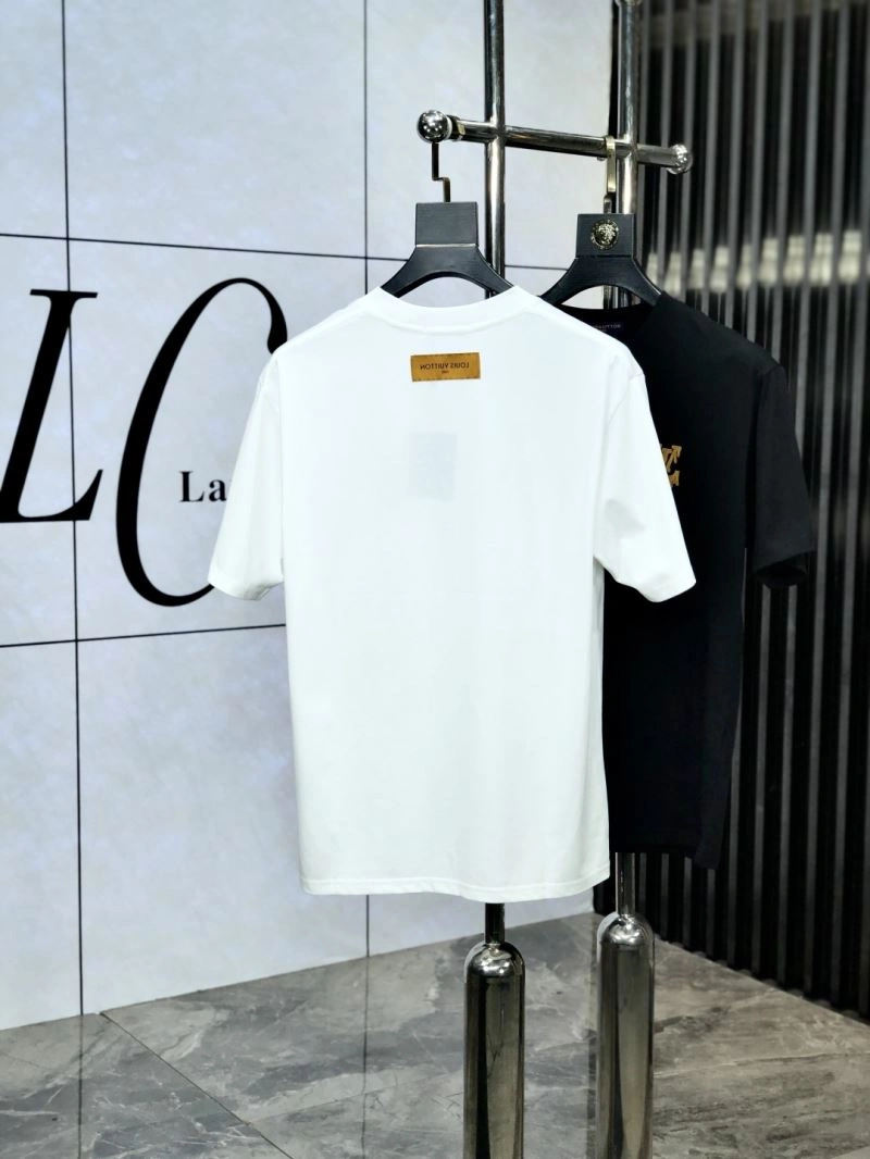 Exact replica Louis Vuitton T-Shirts