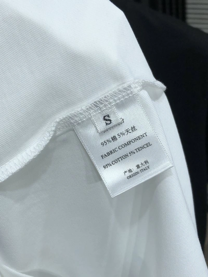 Exact replica Louis Vuitton T-Shirts