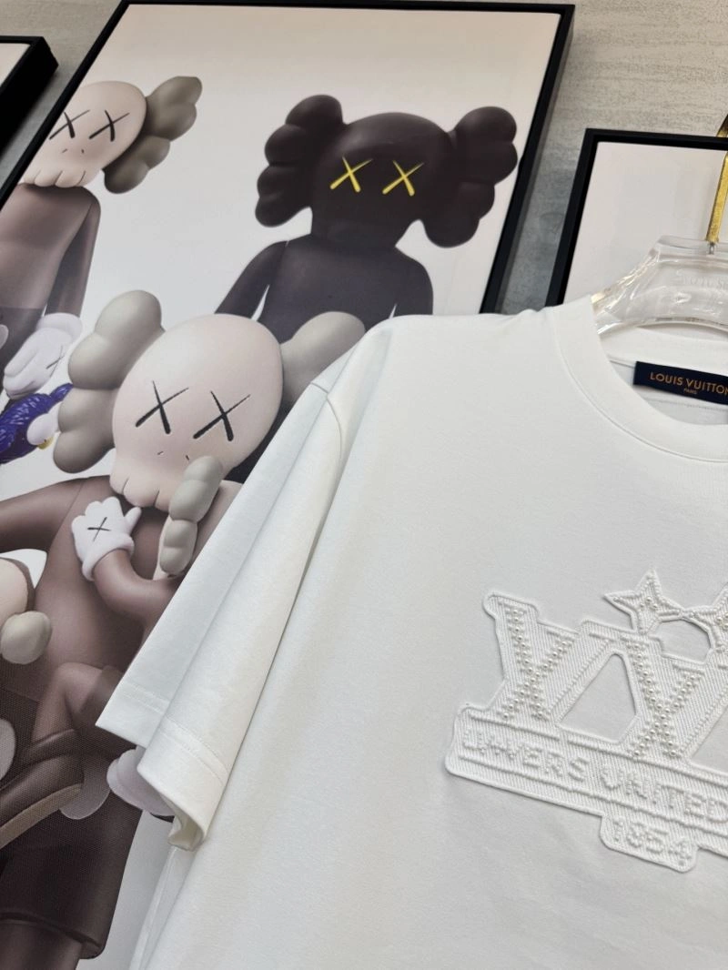 Top mirror Louis Vuitton T-Shirts