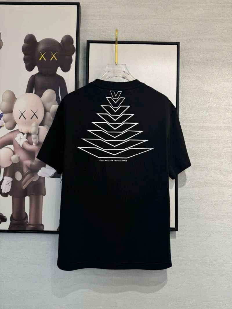 Exact replica Louis Vuitton T-Shirts