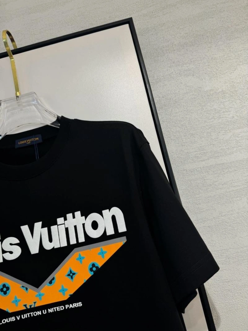 Exact replica Louis Vuitton T-Shirts