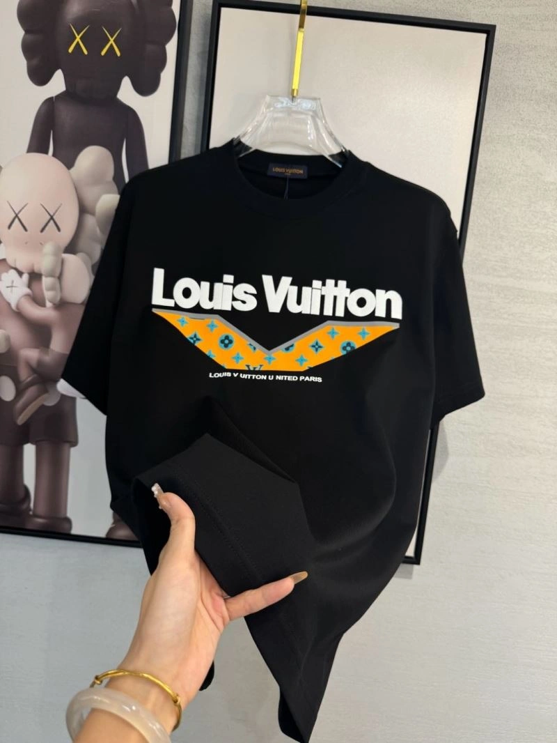 Exact replica Louis Vuitton T-Shirts