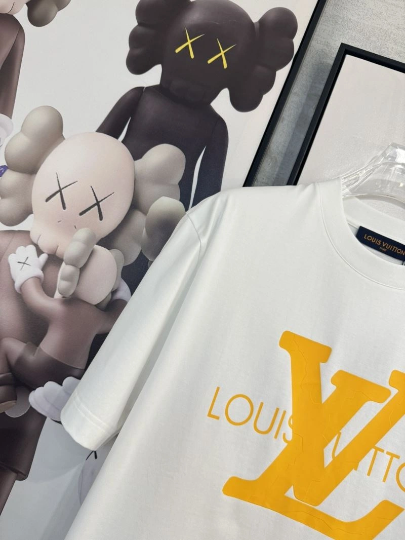 Low-cost Louis Vuitton T-Shirts