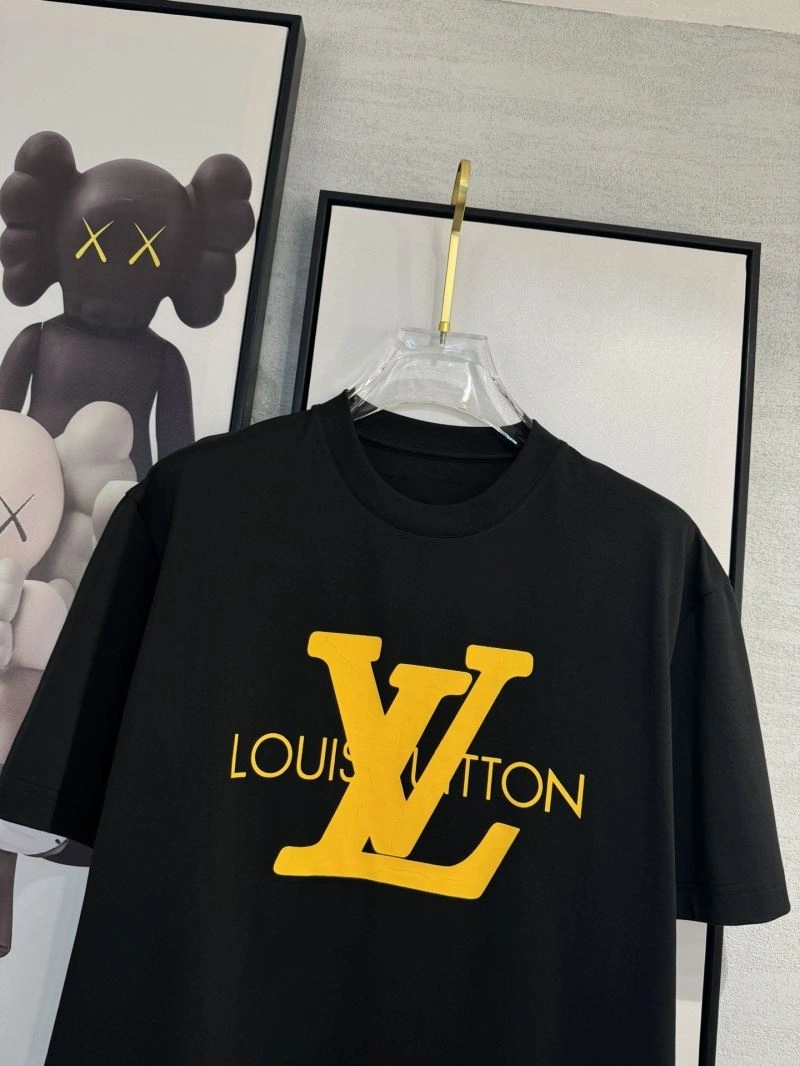 Bargain Louis Vuitton T-Shirts