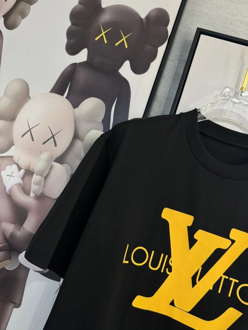 Bargain Louis Vuitton T-Shirts