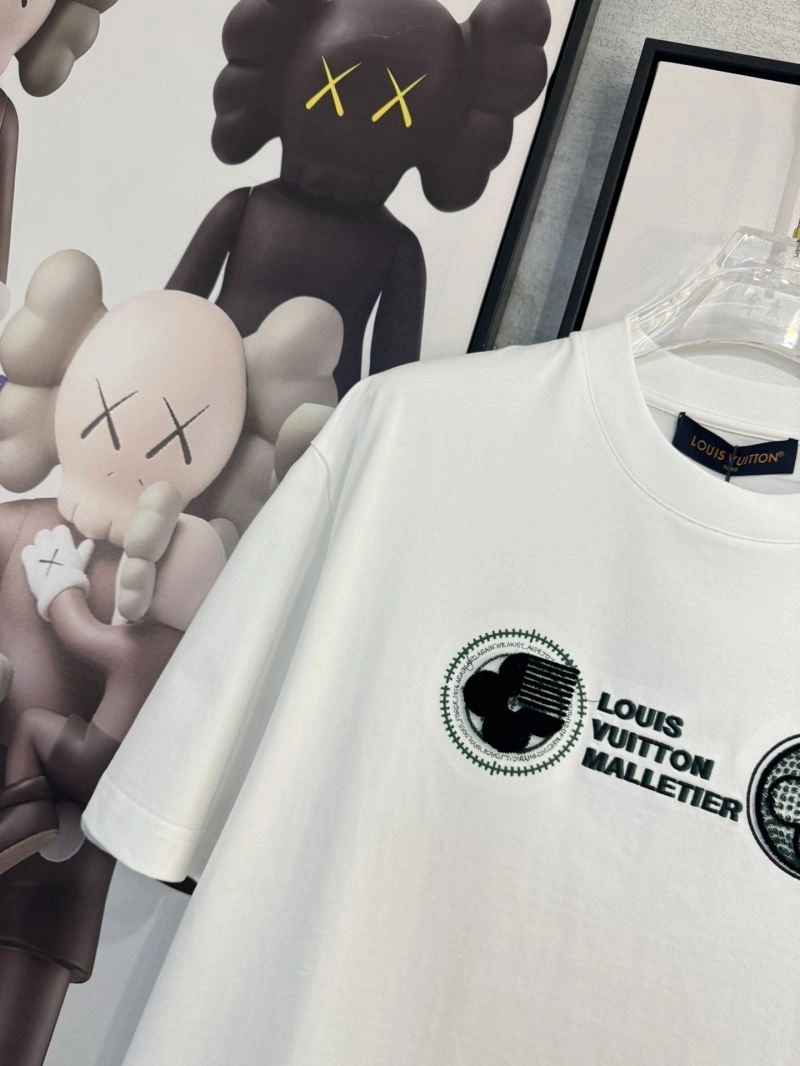 Low-cost Louis Vuitton T-Shirts