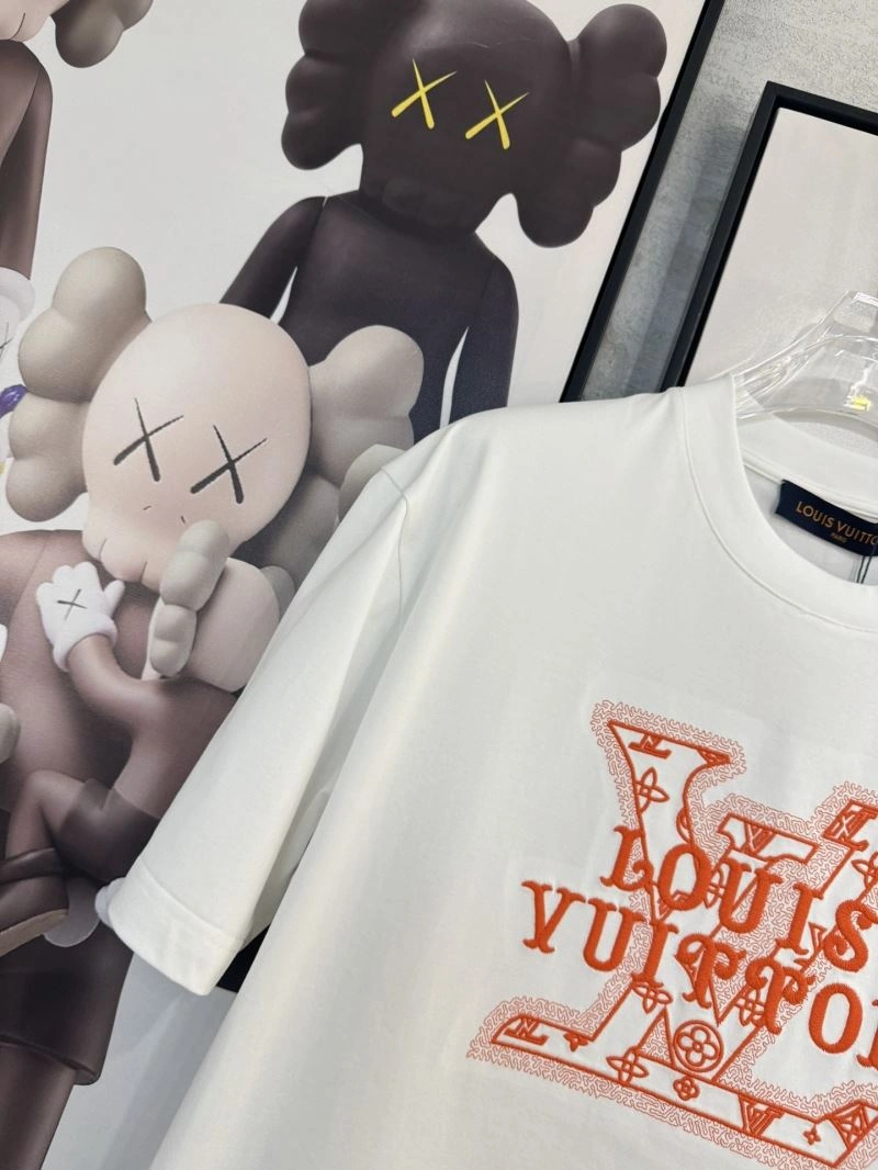 Precise copy Louis Vuitton T-Shirts