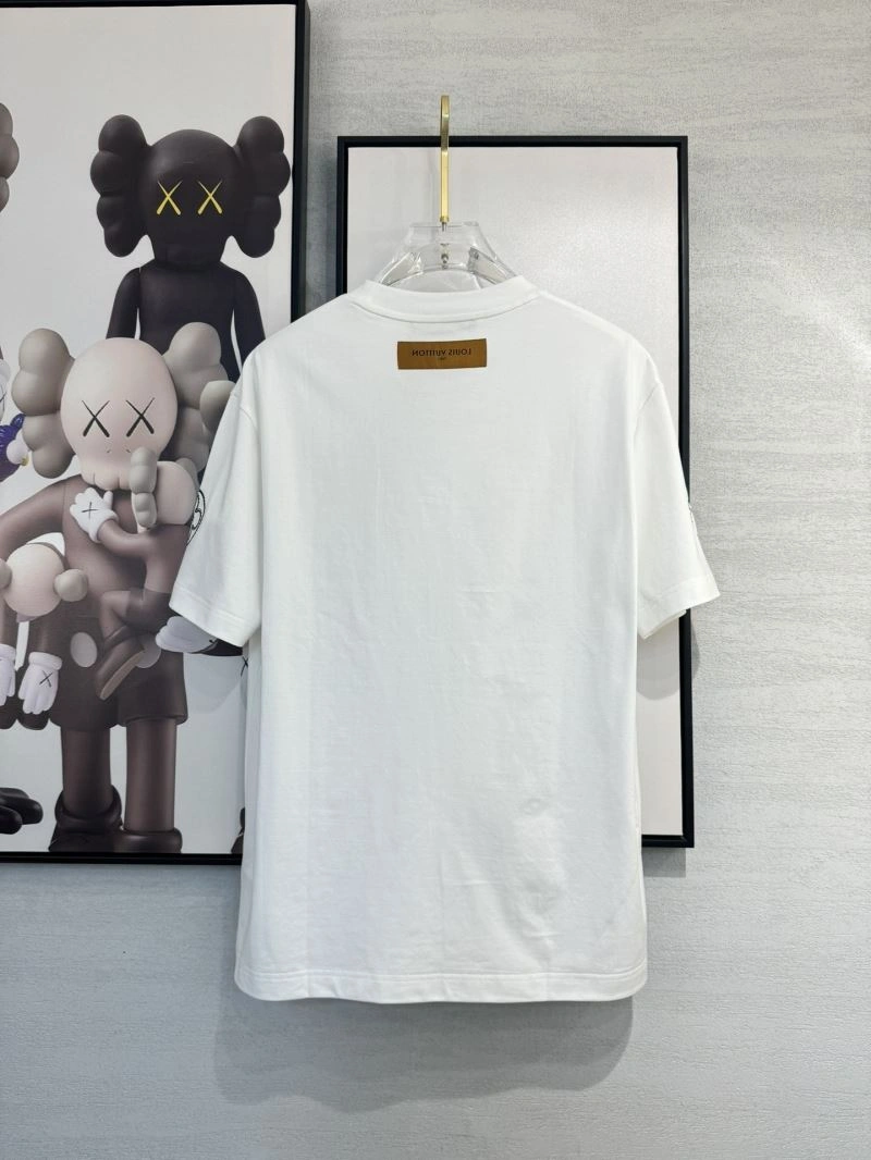 Indistinguishable Louis Vuitton T-Shirts