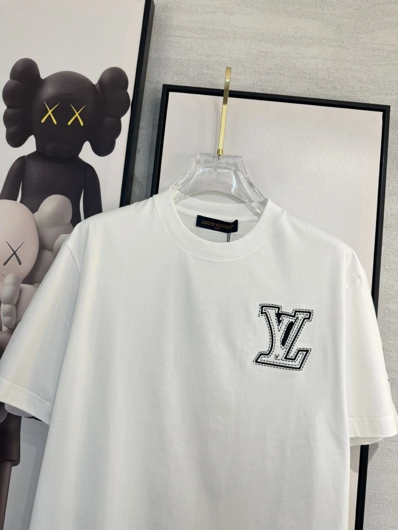 Indistinguishable Louis Vuitton T-Shirts