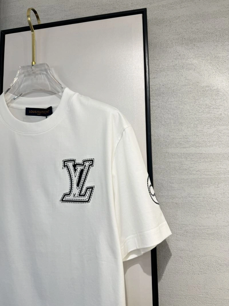 Indistinguishable Louis Vuitton T-Shirts