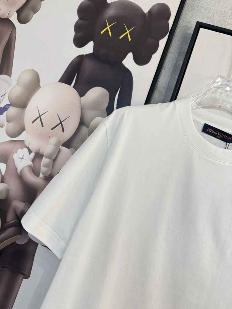 Indistinguishable Louis Vuitton T-Shirts