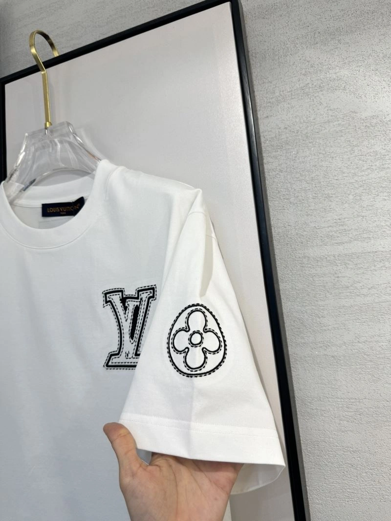 Indistinguishable Louis Vuitton T-Shirts