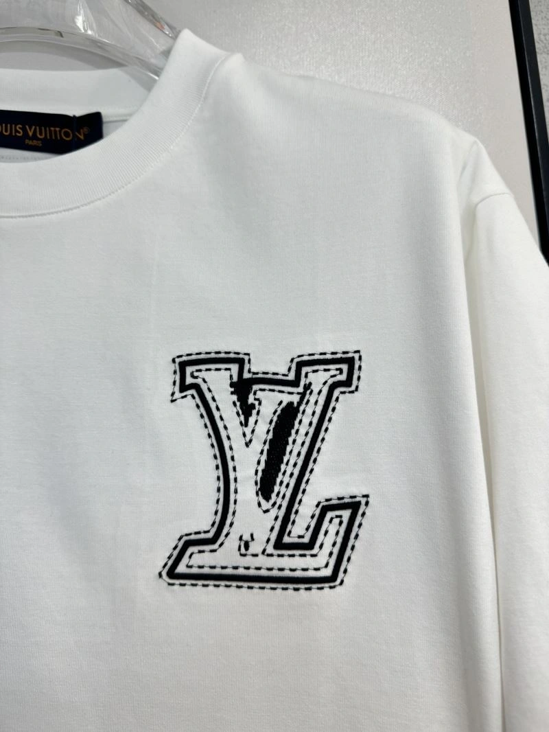 Indistinguishable Louis Vuitton T-Shirts
