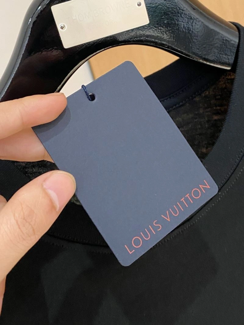 High accuracy Louis Vuitton T-Shirts