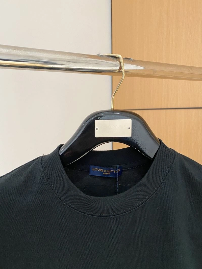 Low-cost Louis Vuitton T-Shirts