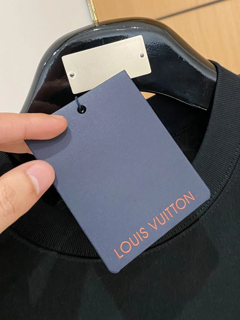 Low-cost Louis Vuitton T-Shirts