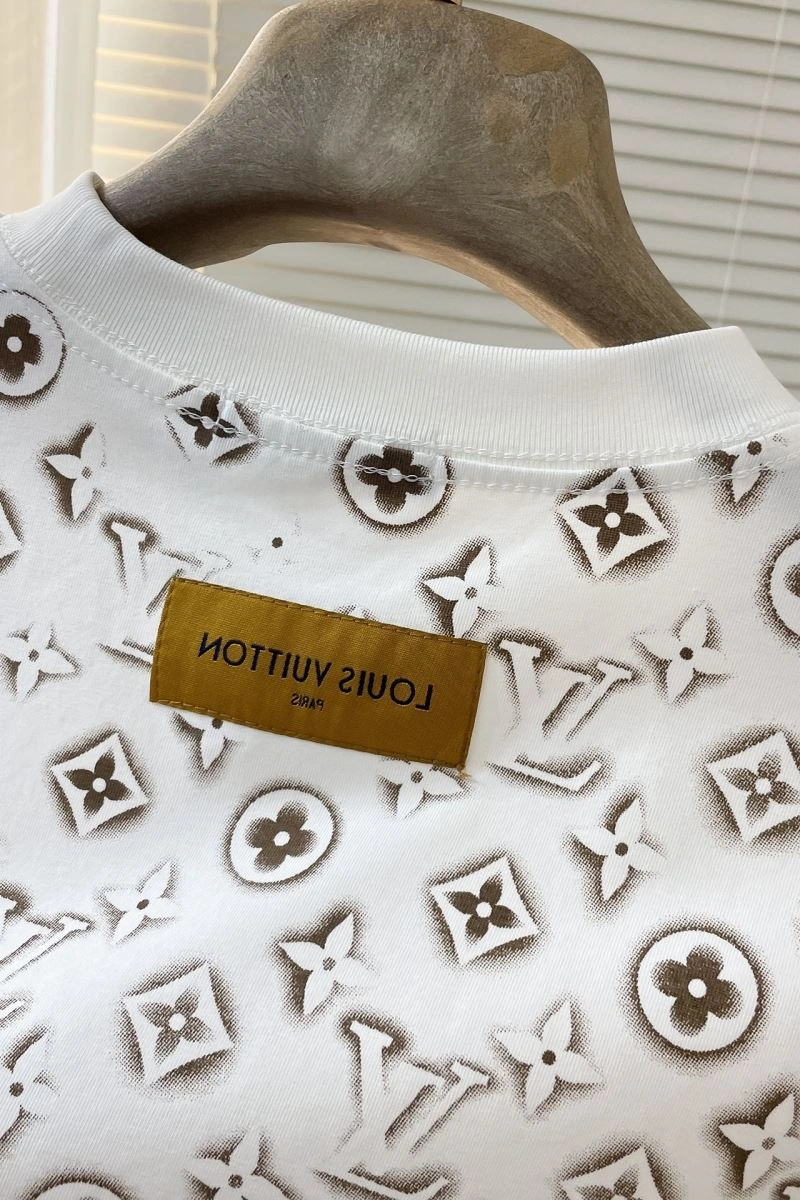 Top mirror Louis Vuitton T-Shirts