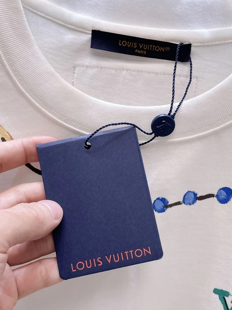 Indistinguishable Louis Vuitton T-Shirts