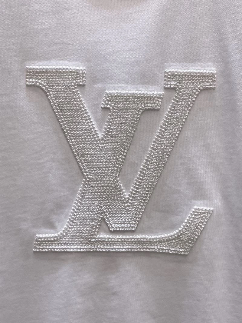 Accurate model Louis Vuitton T-Shirts