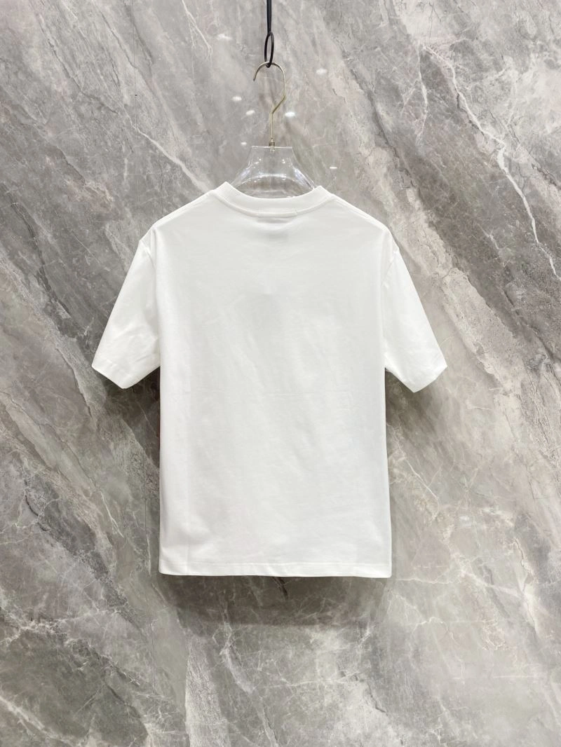 Indistinguishable Louis Vuitton T-Shirts