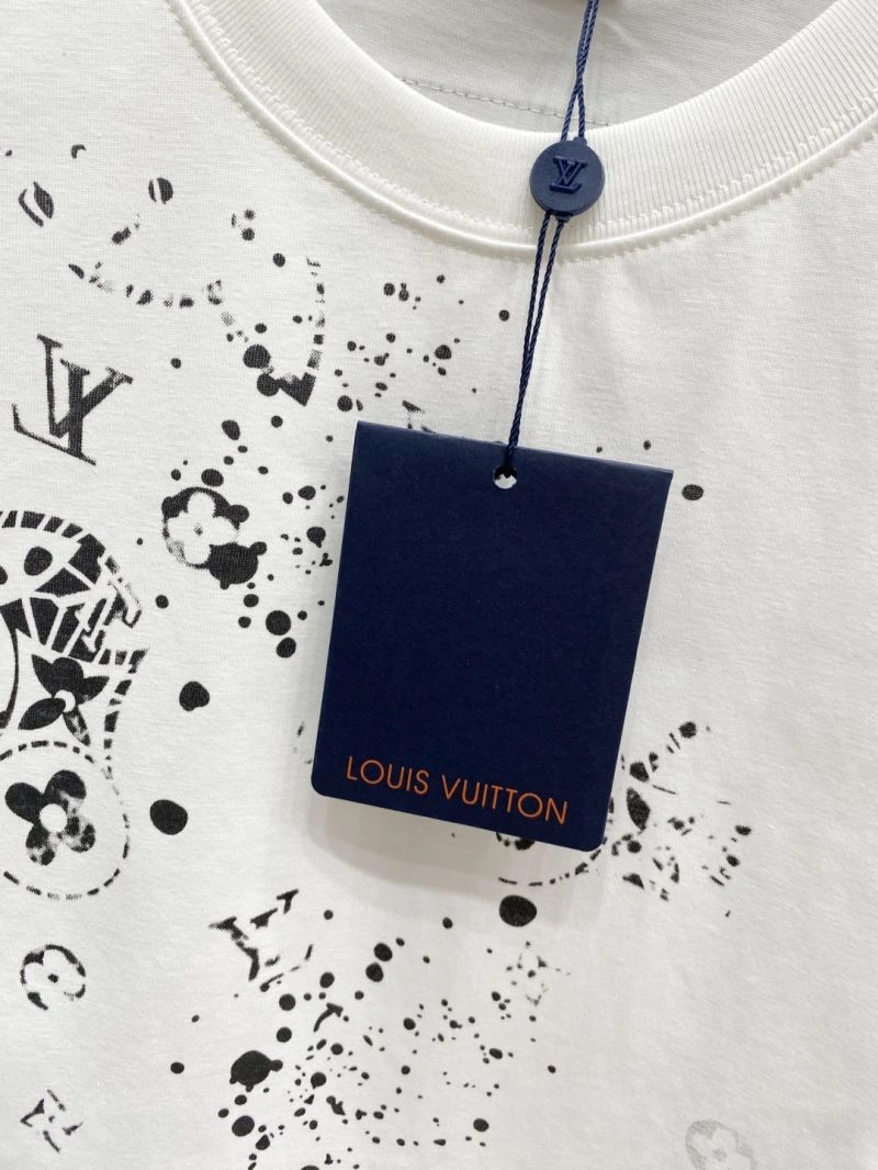 Exact replica Louis Vuitton T-Shirts