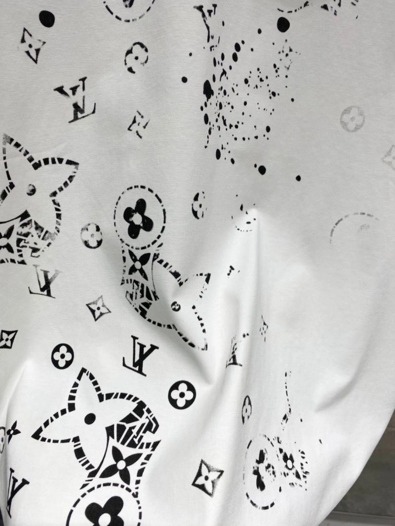 Exact replica Louis Vuitton T-Shirts