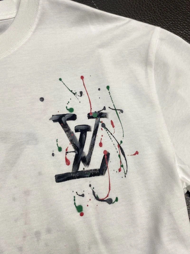 Accurate model Louis Vuitton T-Shirts