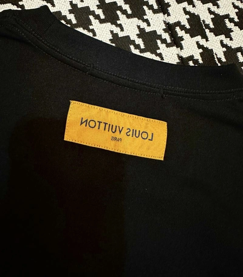 Top mirror Louis Vuitton T-Shirts