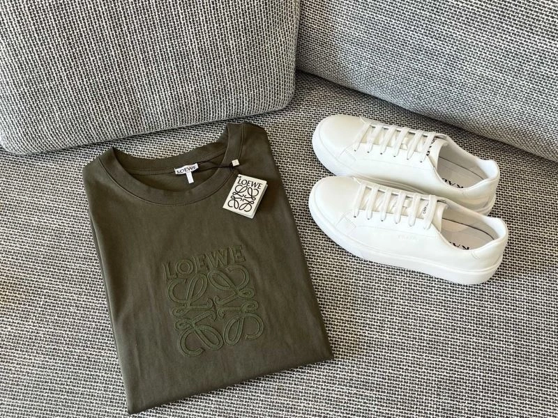 Bargain Louis Vuitton T-Shirts