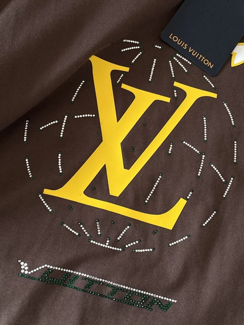 Indistinguishable Louis Vuitton T-Shirts