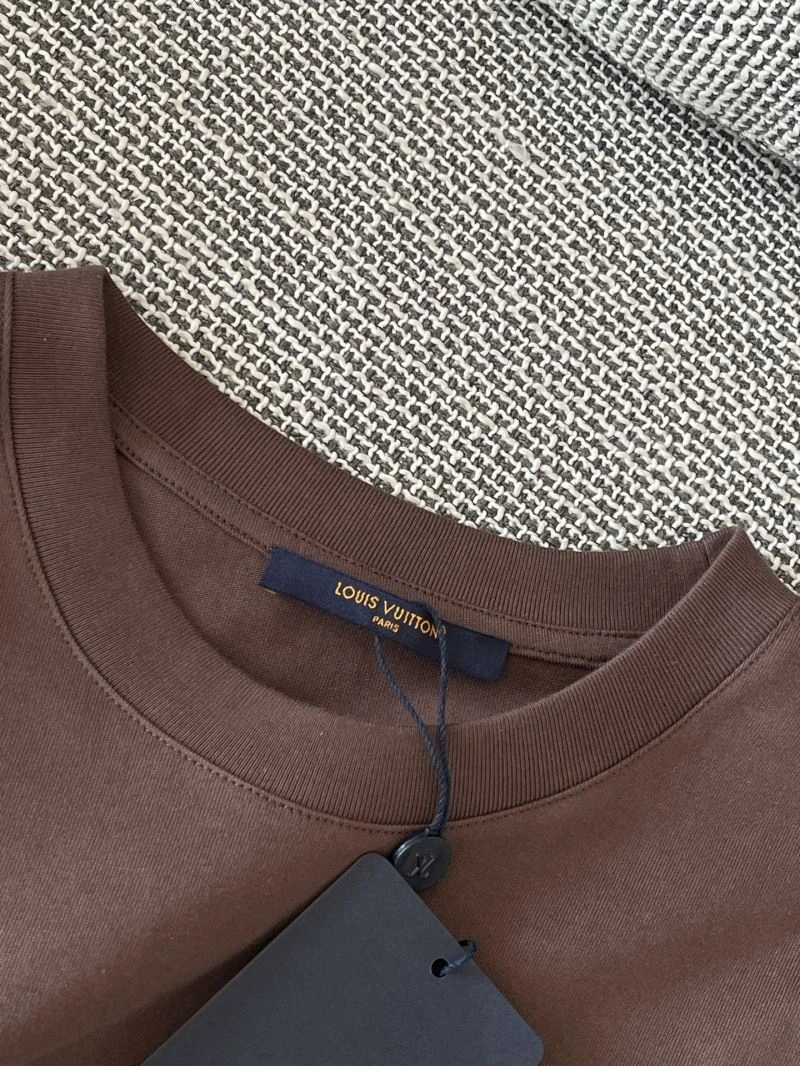 Indistinguishable Louis Vuitton T-Shirts