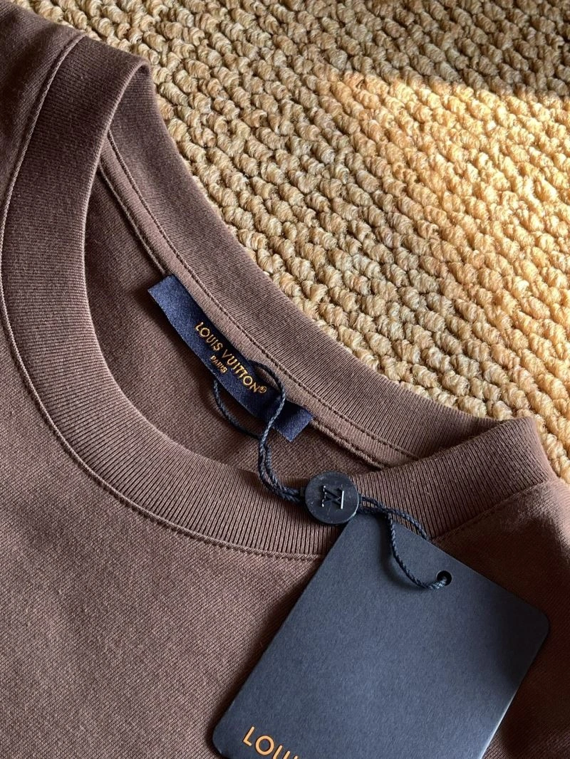 Indistinguishable Louis Vuitton T-Shirts