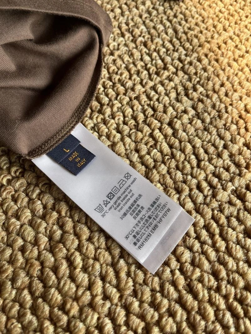 Indistinguishable Louis Vuitton T-Shirts