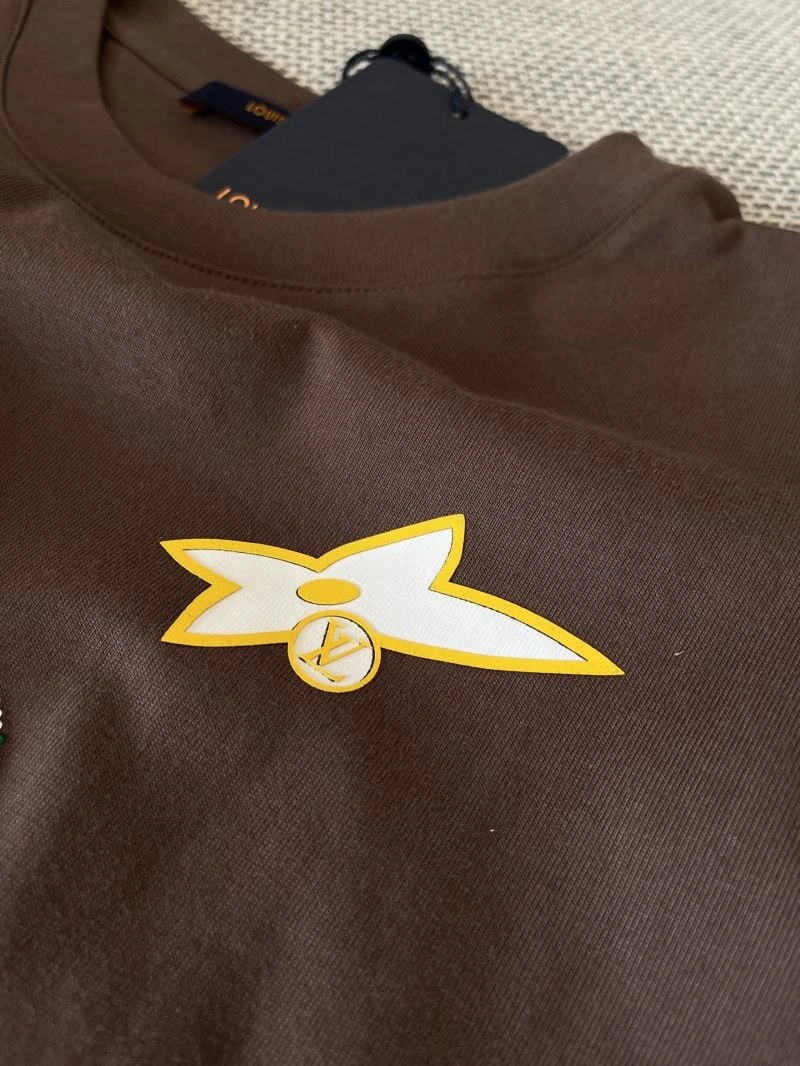 Indistinguishable Louis Vuitton T-Shirts