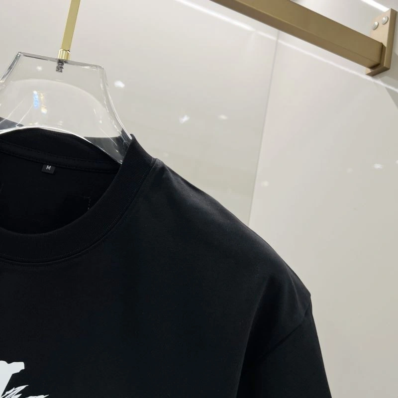 Official Louis Vuitton T-Shirts
