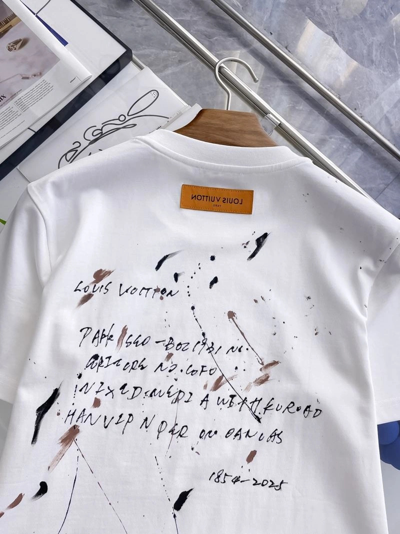 High accuracy Louis Vuitton T-Shirts