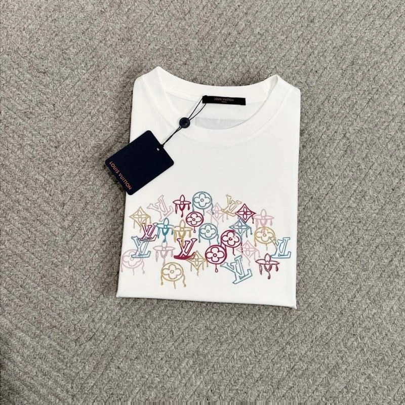 Indistinguishable Louis Vuitton T-Shirts