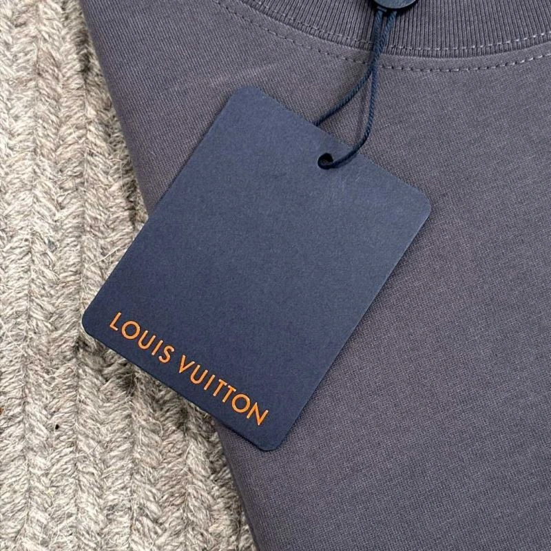 Top mirror Louis Vuitton T-Shirts