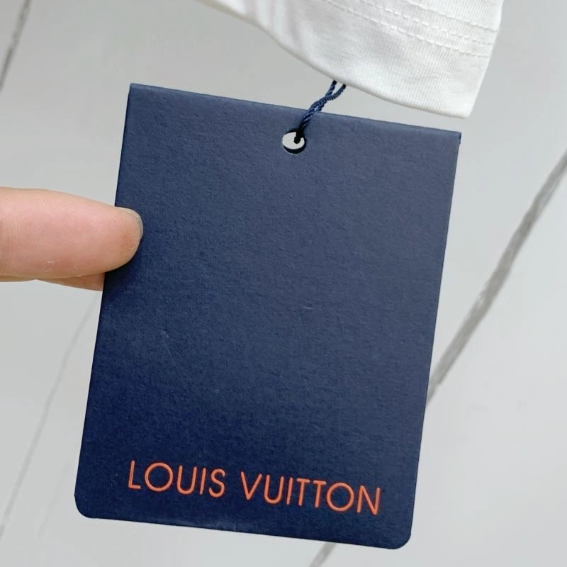 Exact replica Louis Vuitton T-Shirts