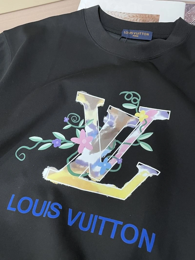 Indistinguishable Louis Vuitton T-Shirts