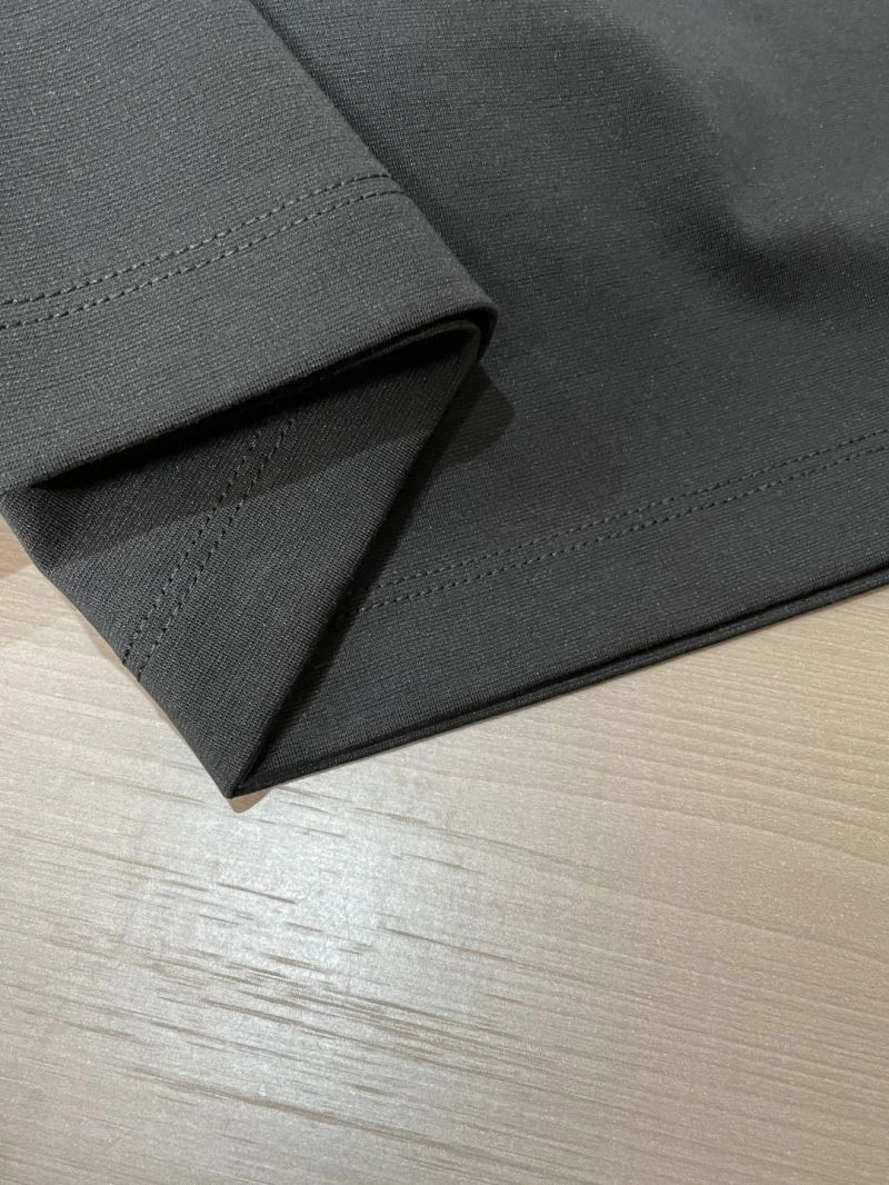 Exact replica Louis Vuitton T-Shirts