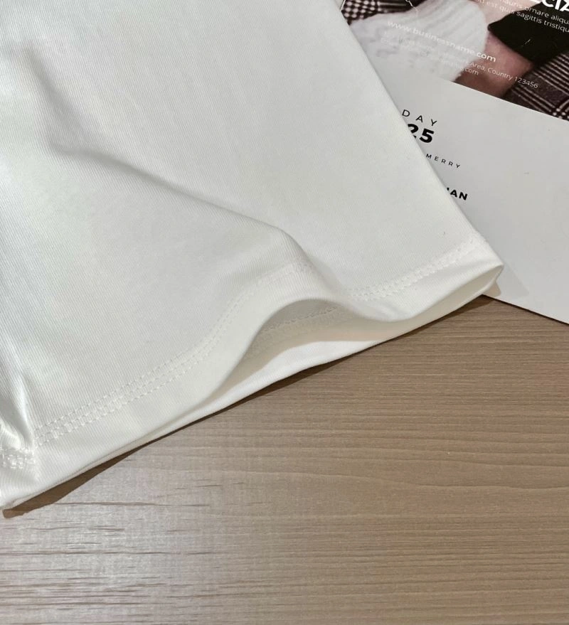 Accurate model Louis Vuitton T-Shirts