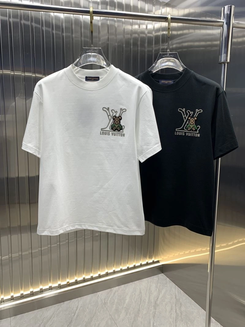 Precise copy Louis Vuitton T-Shirts