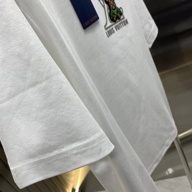 Precise copy Louis Vuitton T-Shirts
