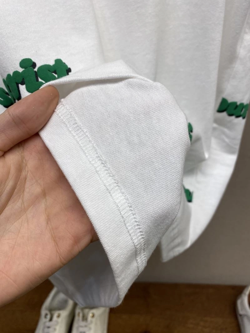 Indistinguishable Louis Vuitton T-Shirts