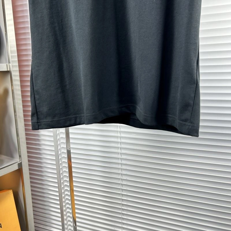 Factory-made Louis Vuitton T-Shirts