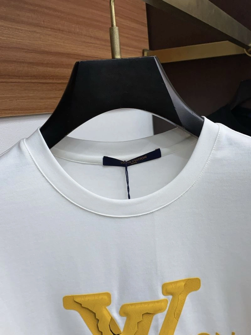Bargain Louis Vuitton T-Shirts